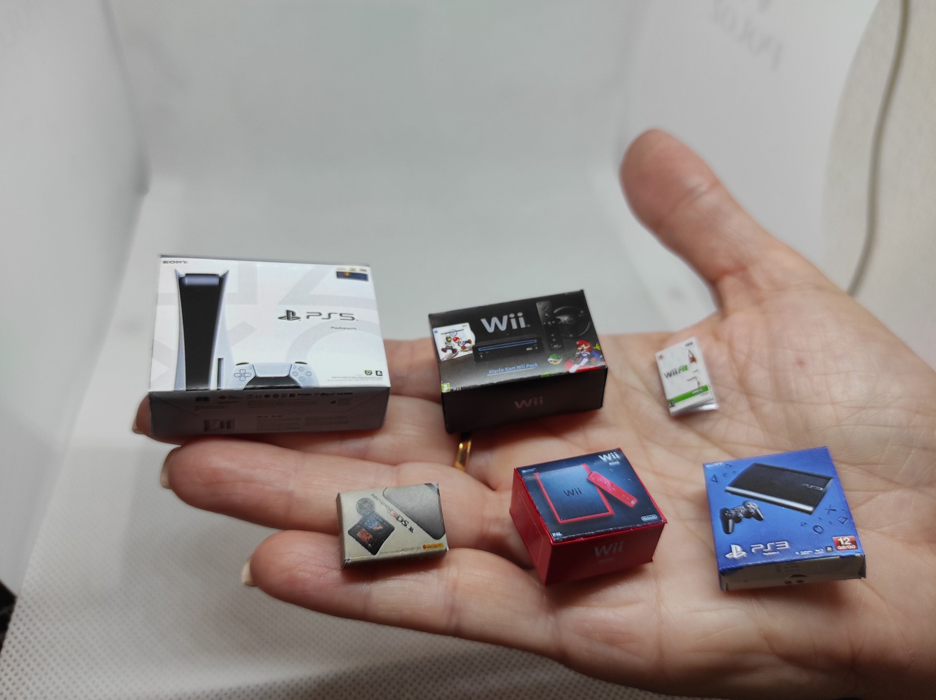 Miniature vintage console boxes. Artisan Handmade. Wii, PS4, PS5, N3DS ...